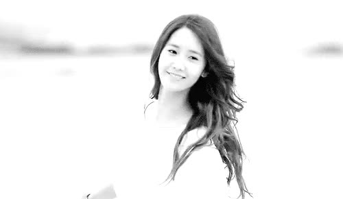 YoonA spinning~ | Scrolller