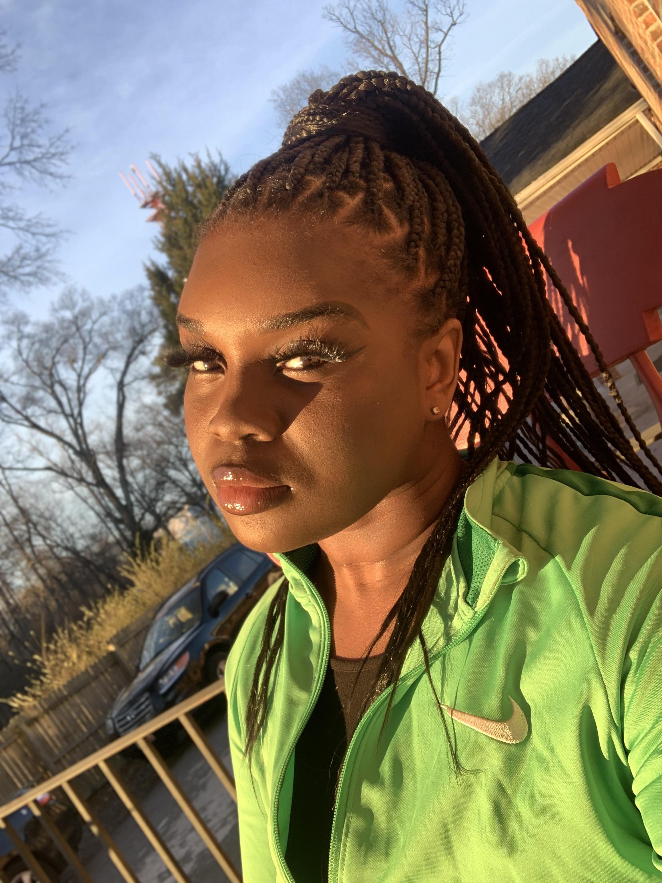 You can never go wrong with brown eyes 👁 | Scrolller