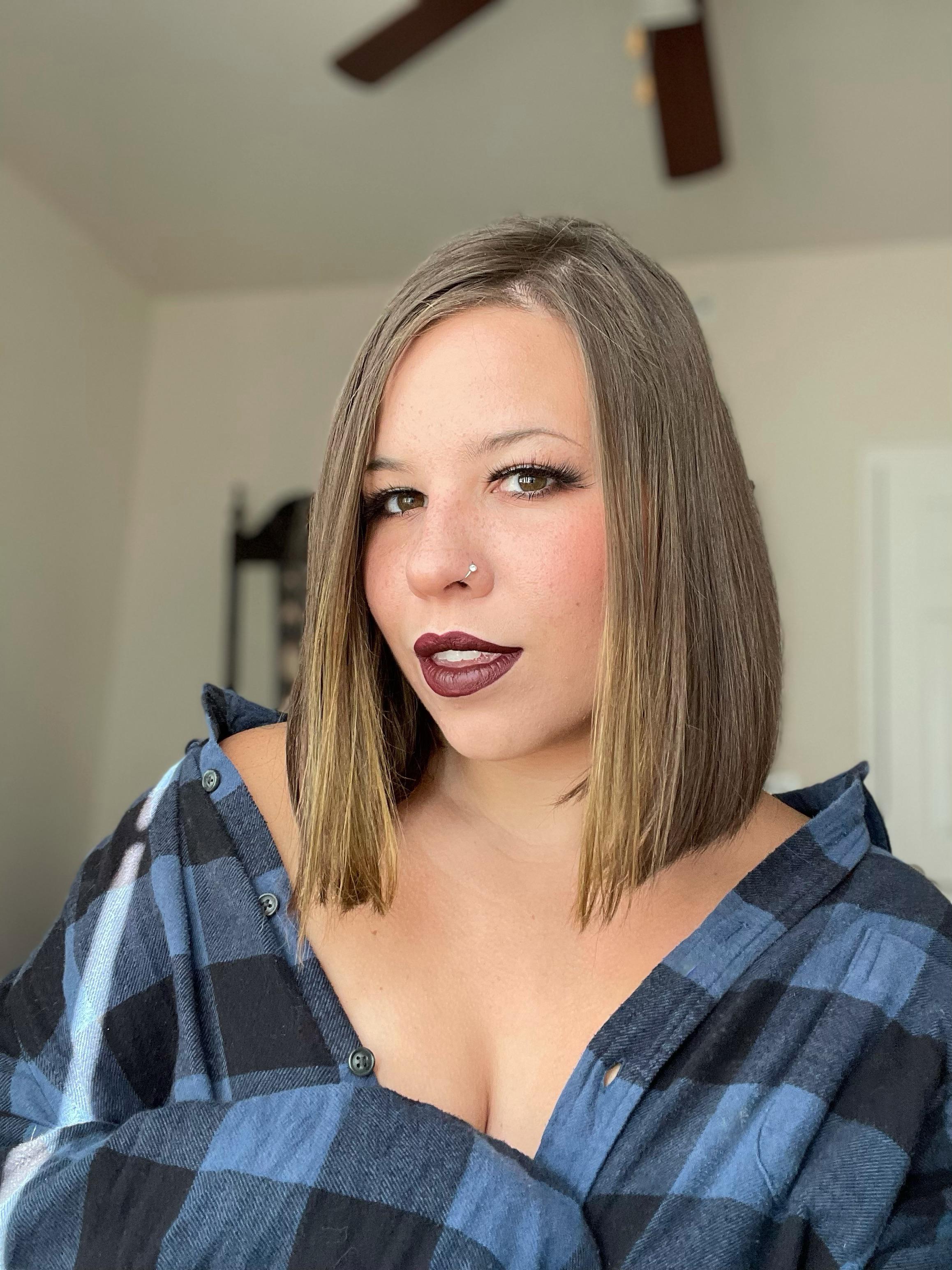 You can’t go wrong with a dark lip 🖤💙 | Scrolller