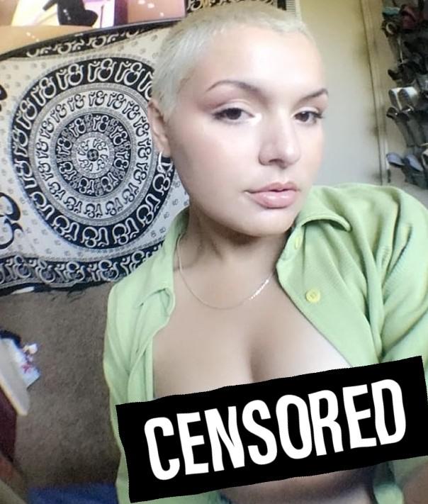 You don't deserve her | Scrolller