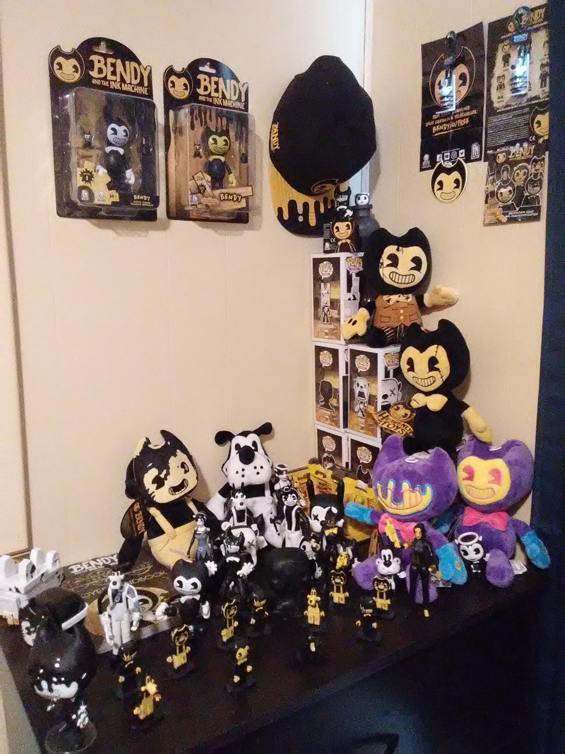 You guys like my bendy collection?? I sure do | Scrolller