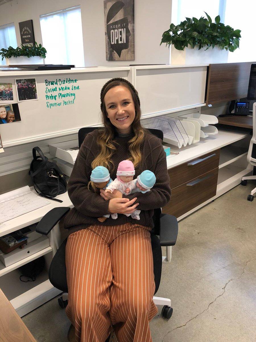 You guys, my coworker dressed as Rebecca from This Is Us and I can’t even | Scrolller