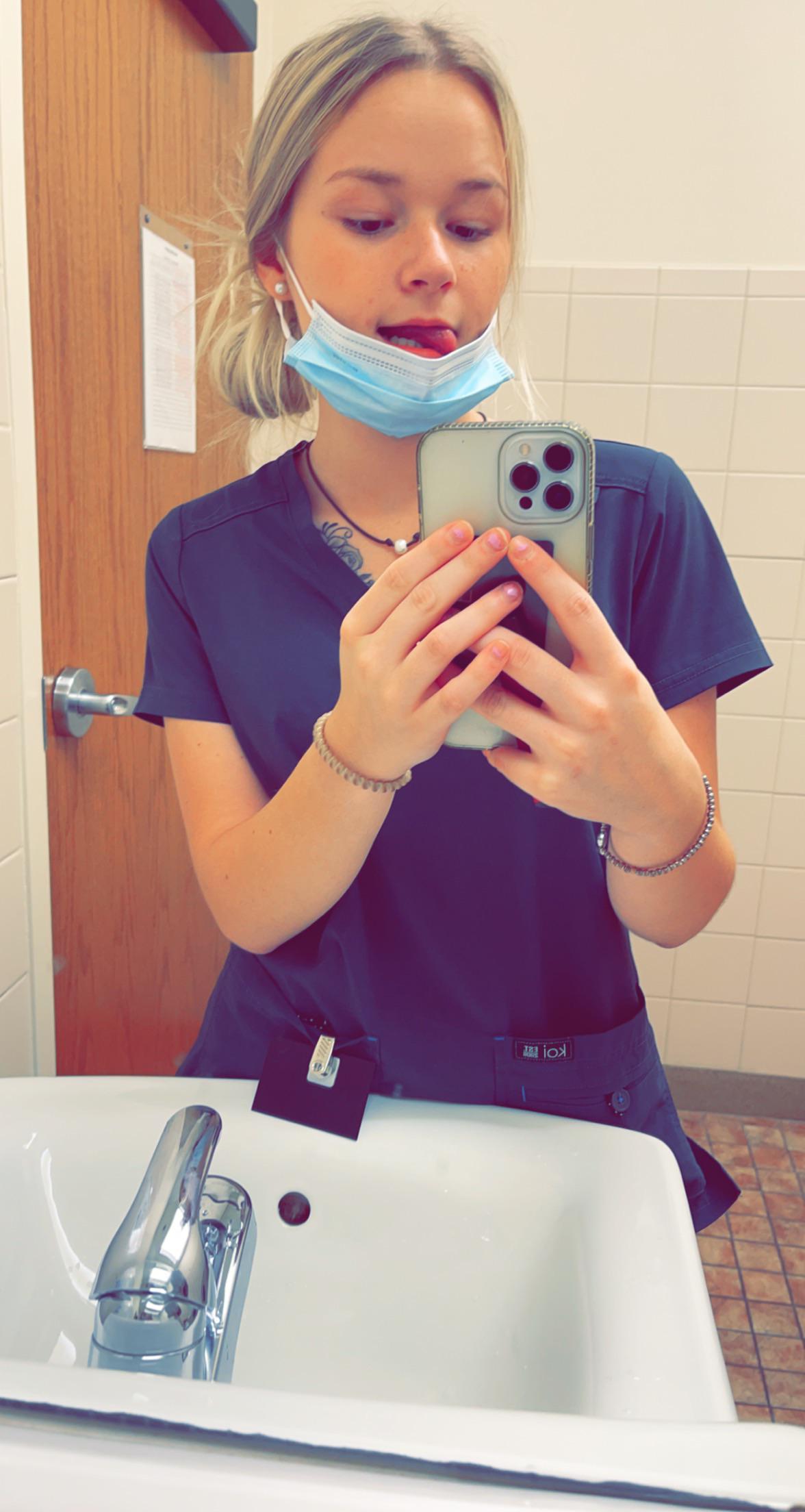 you like a girl in scrubs? :) | Scrolller