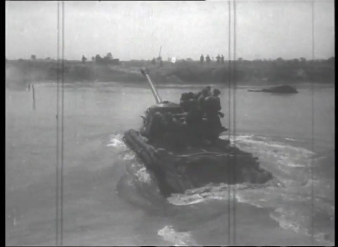 You see Ivan, when use the great IS as boat enemy not know if use anti tank or anti ship | Scrolller