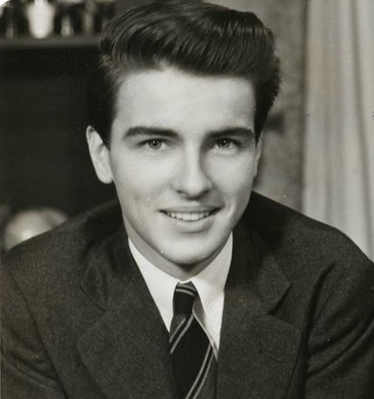 Young Montgomery Clift, how precious! | Scrolller