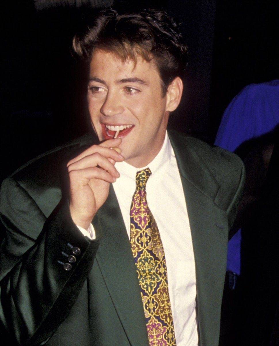 Young RDJ was a sight to look at | Scrolller