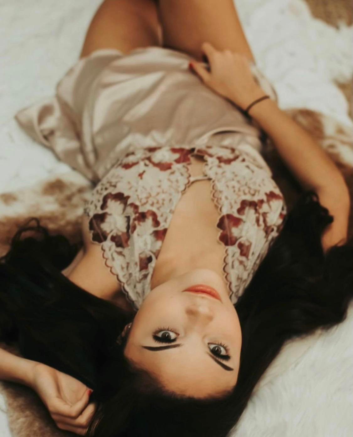 Your holes | Scrolller