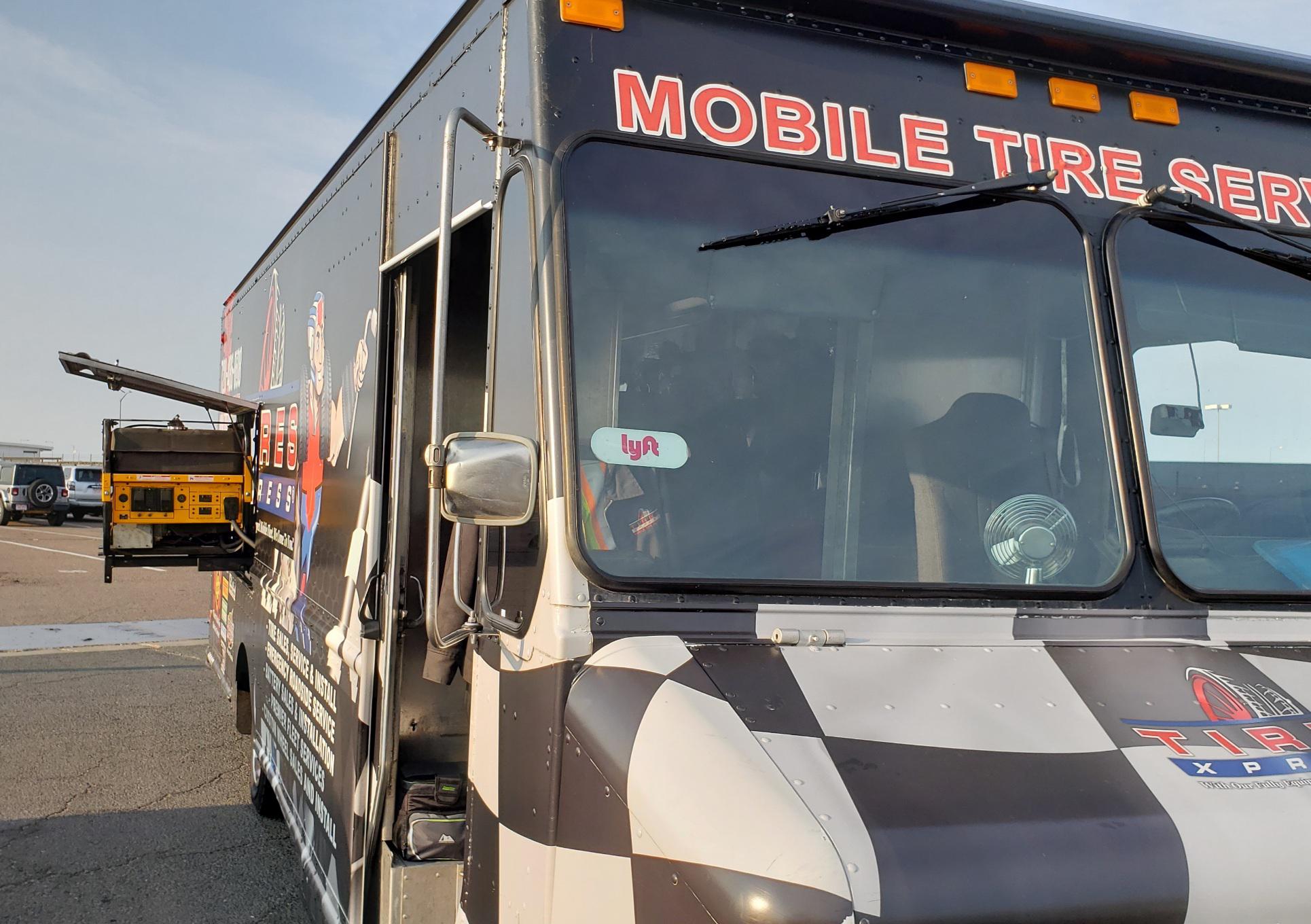 "Your Lyft has arrived!" | Scrolller