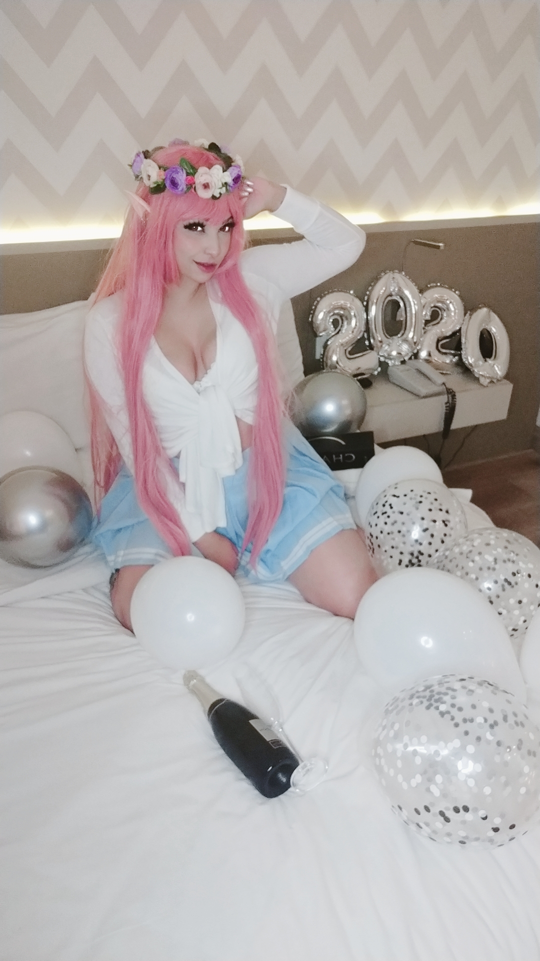 Your vip girlfriend | Scrolller