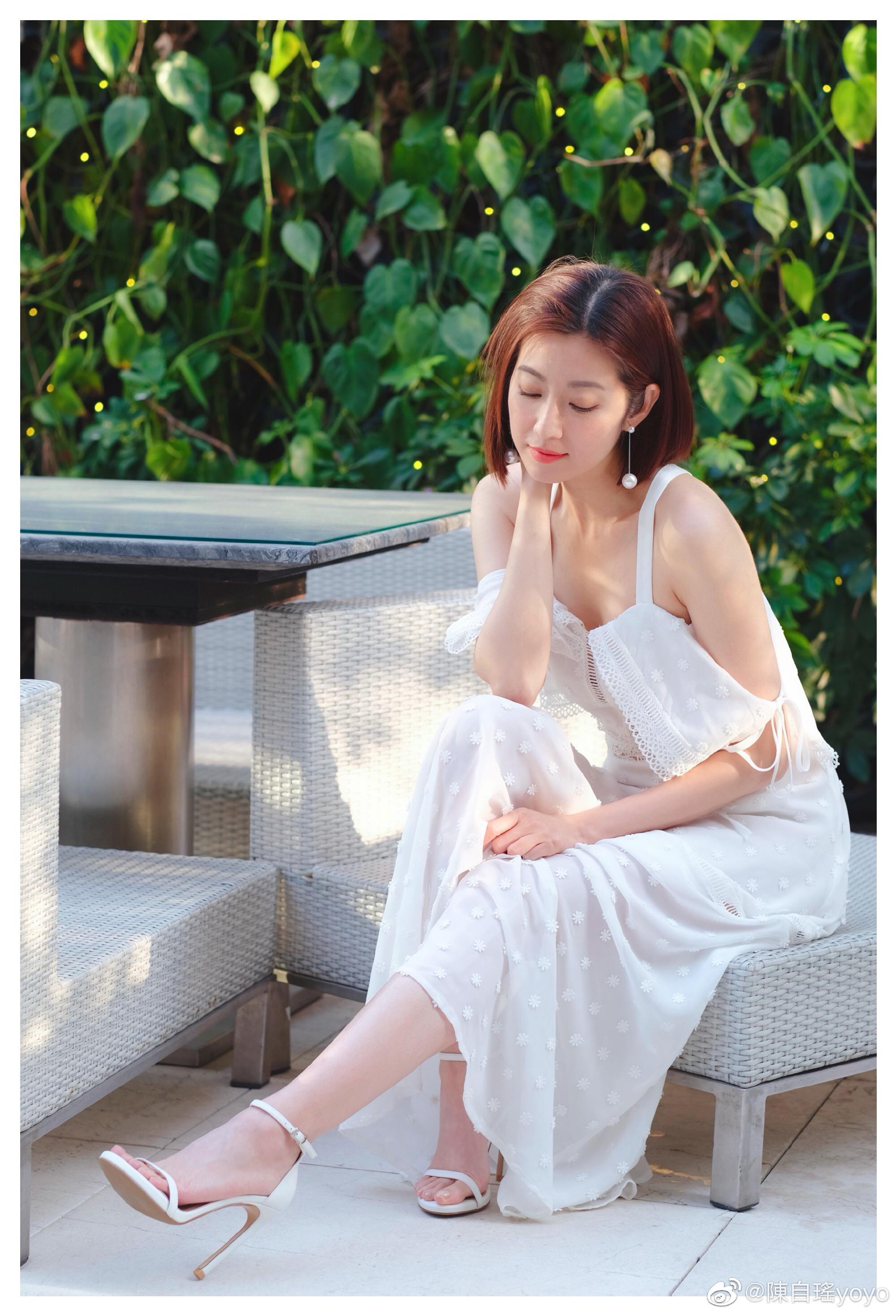 Yoyo Chen | Scrolller