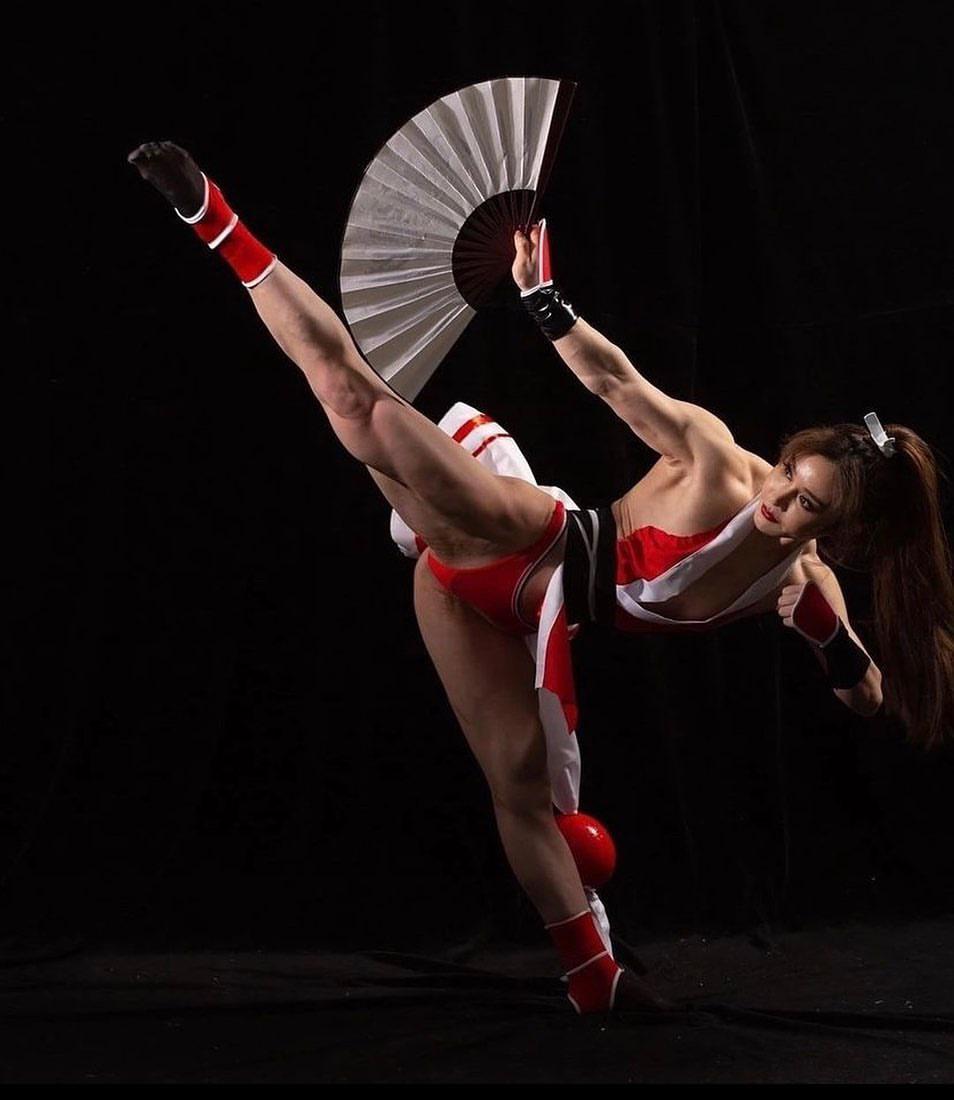 Yuan Herong as Mai Shiranui | Scrolller