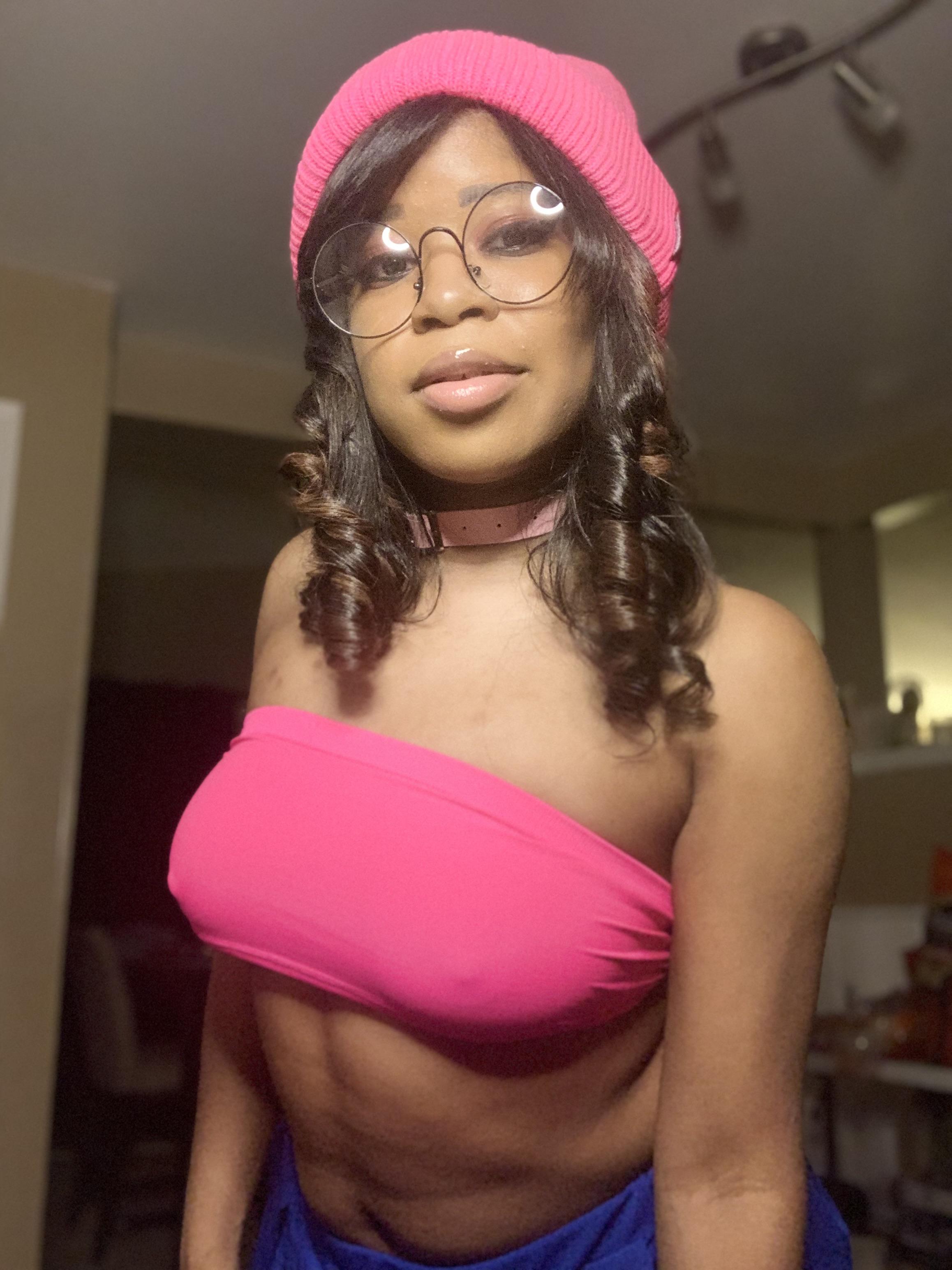 Yummy 😋 Meg | Scrolller