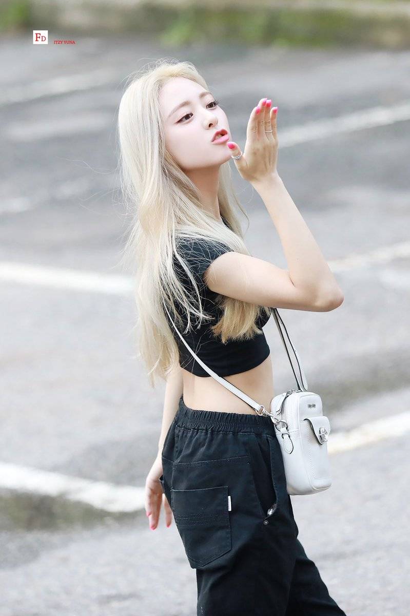 Yuna Scrolller