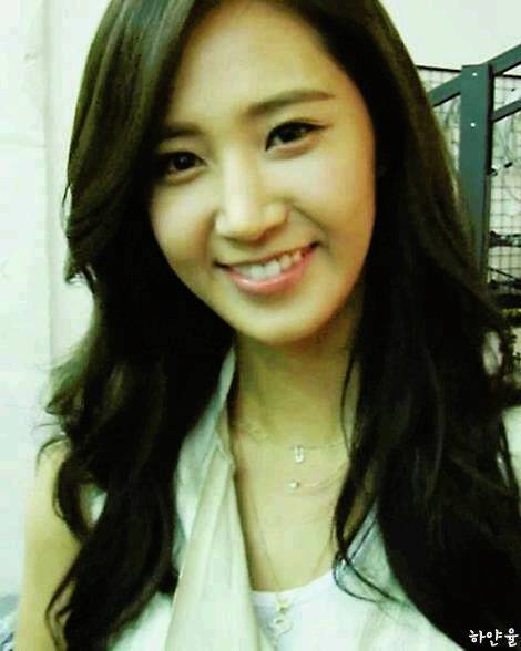 Yuri new selca | Scrolller