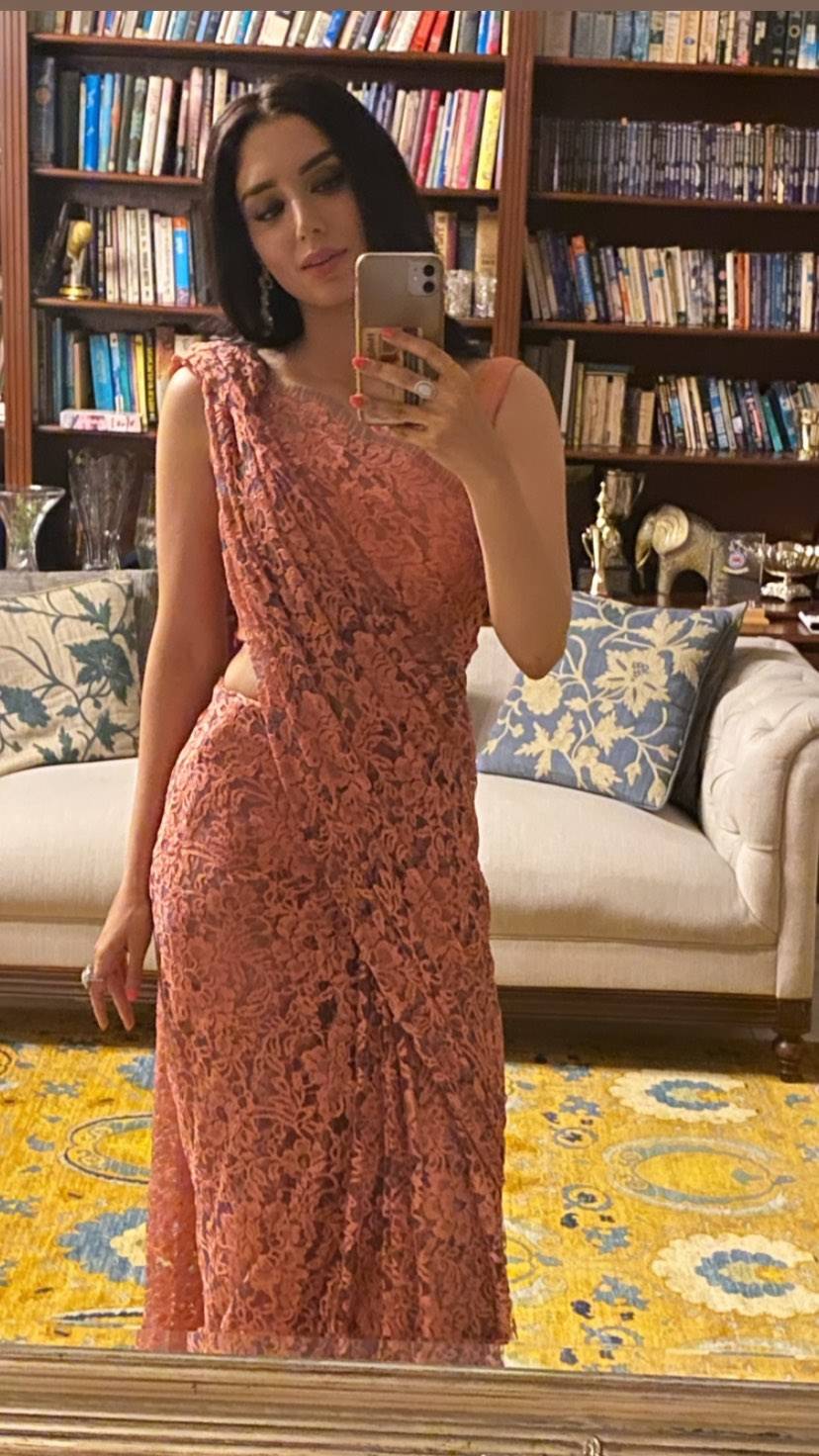 Zainab Abbas | Scrolller