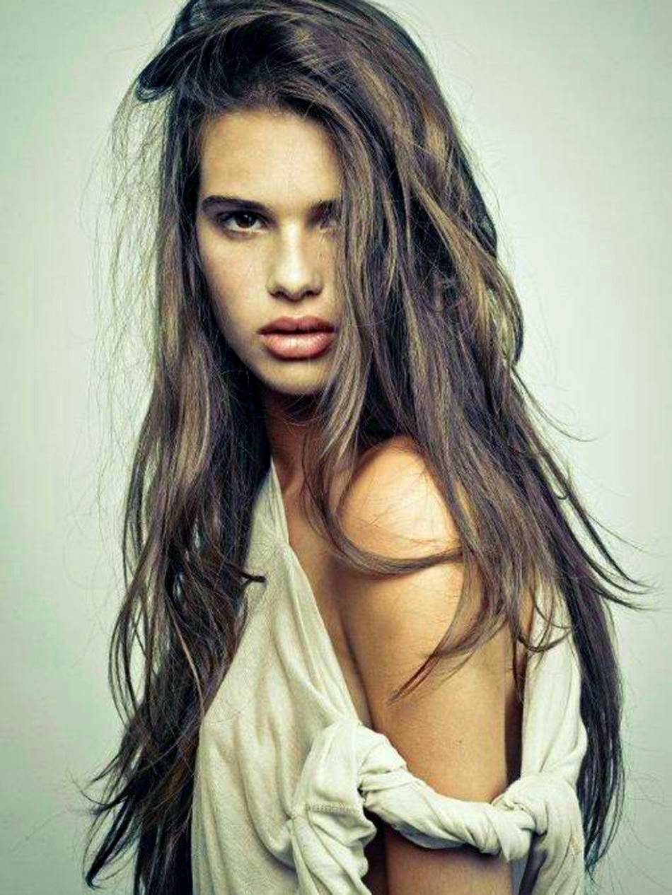 Zoi Mantzakanis | Scrolller