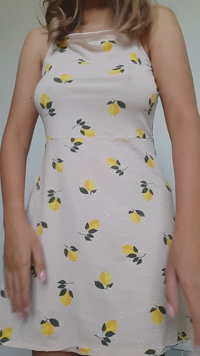 Just a quick reveal of my Asian boobies 😁 [OC] | Scrolller