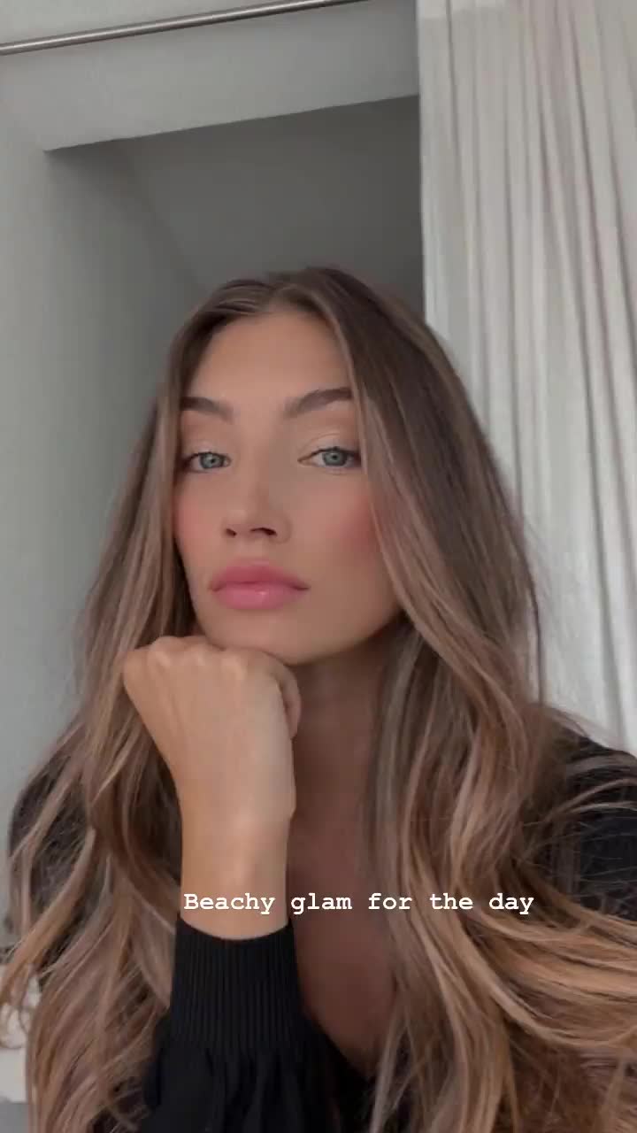 Beachy glam | Scrolller