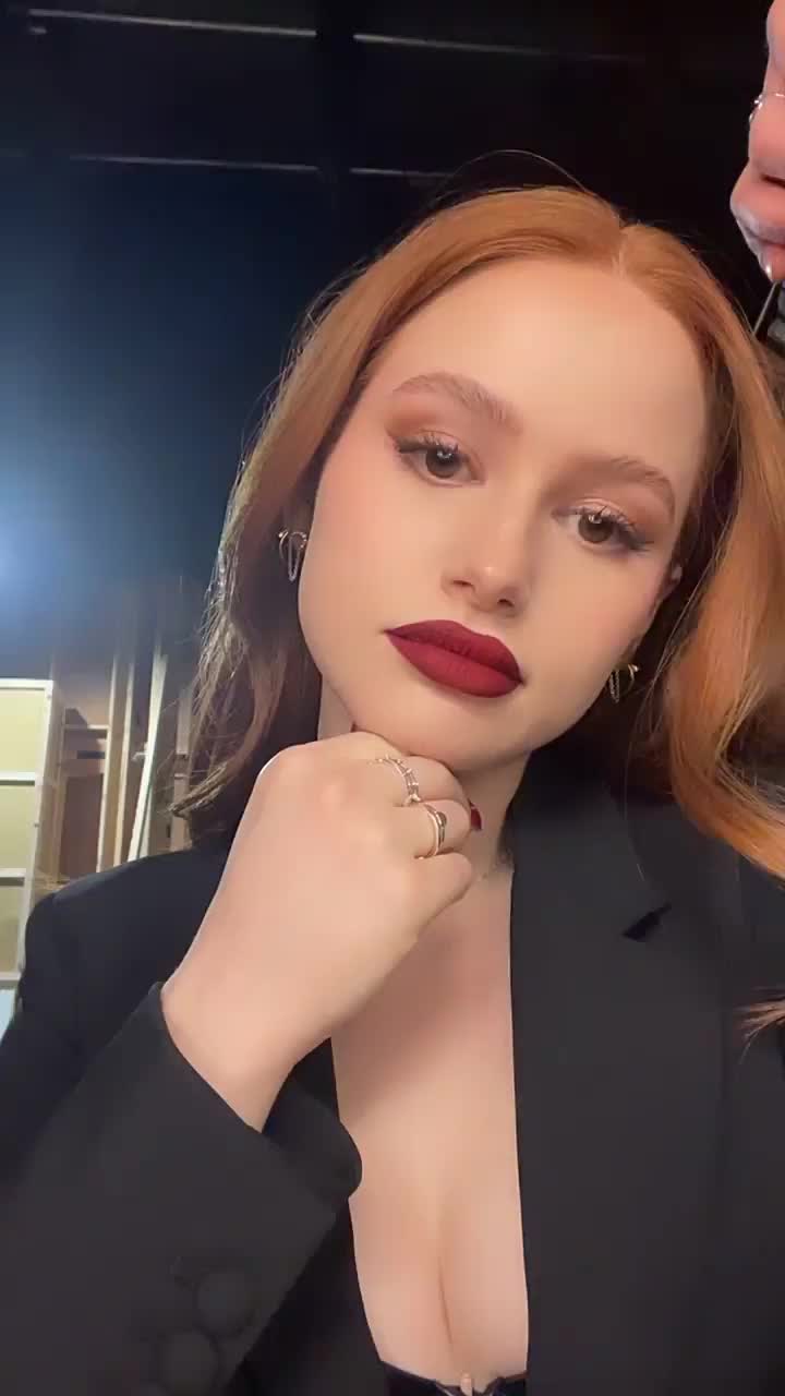 Madelaine Petsch | Scrolller