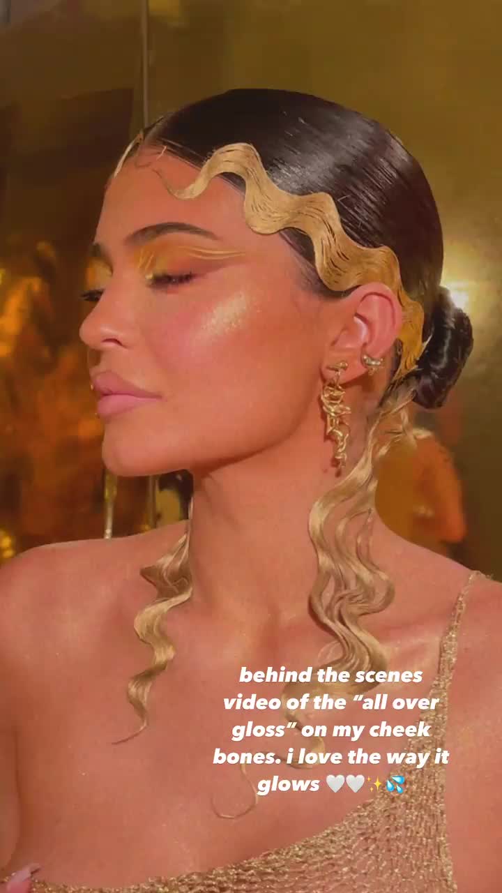 All Over Gloss | Scrolller