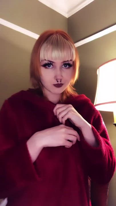 Titty Reveal With A Bounce [oc] Scrolller