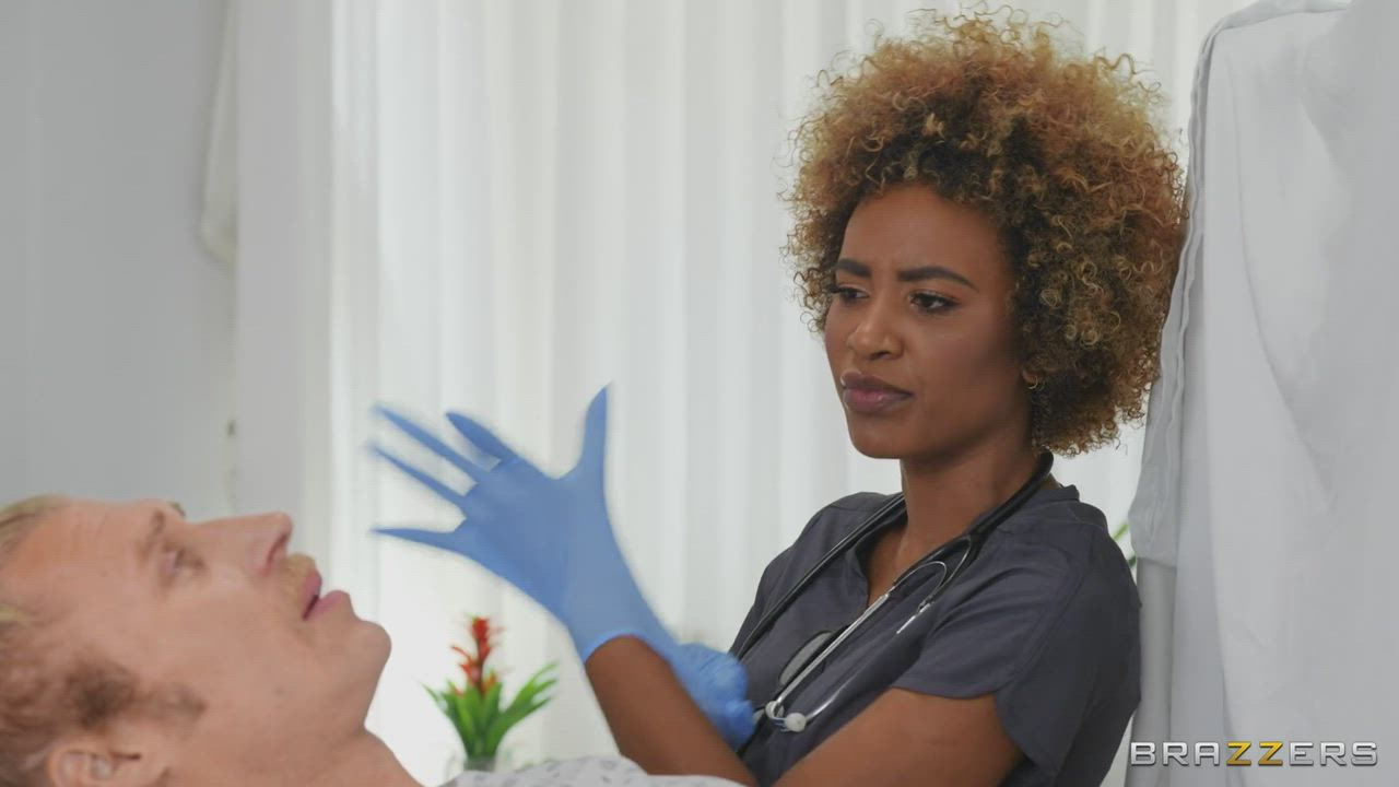 Demi Sutra - Don't Size Down! | Scrolller