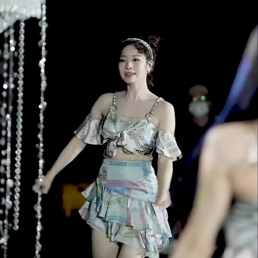 Dahyun | Scrolller