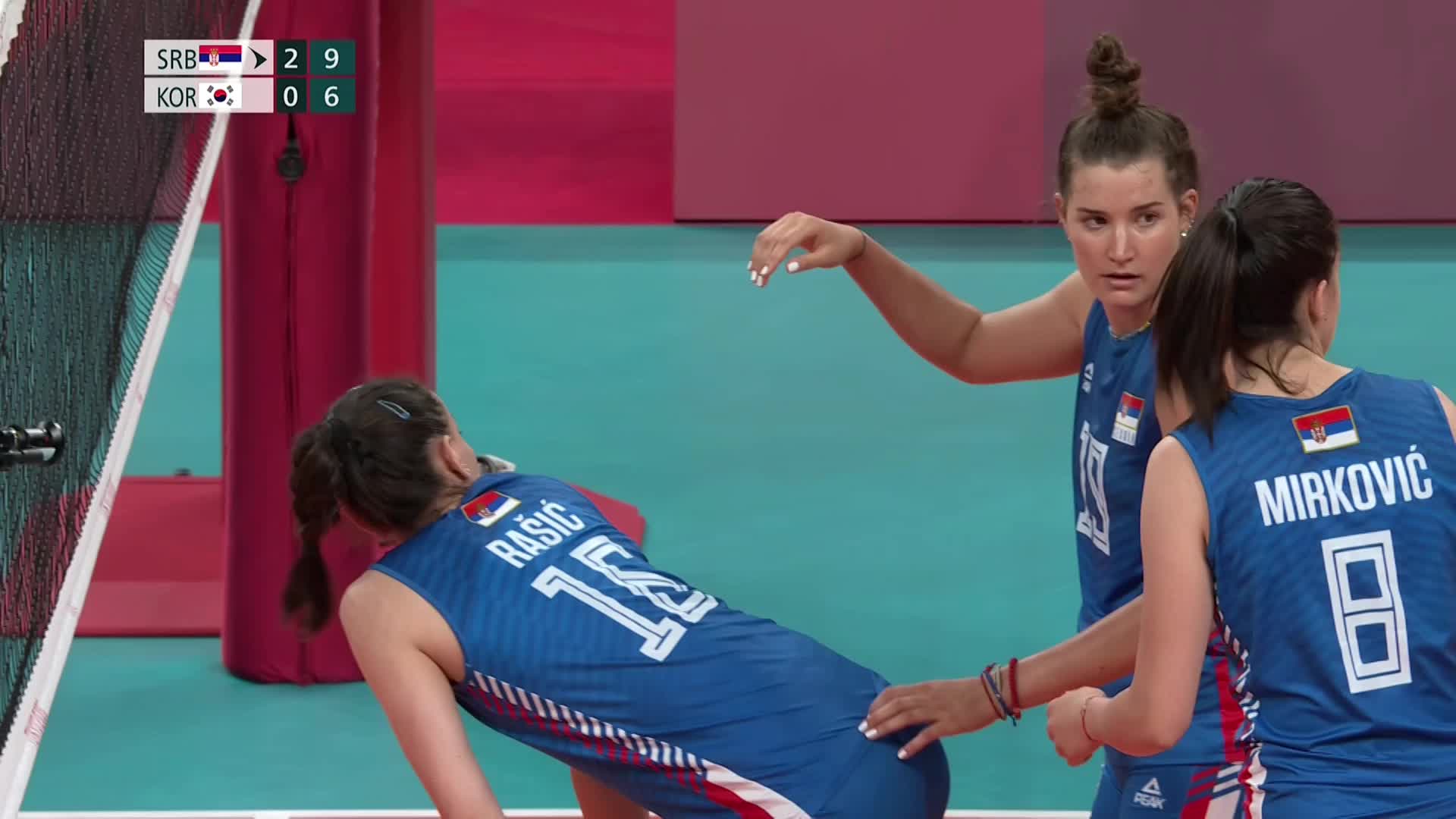 A little tickling at the Olympics | Scrolller