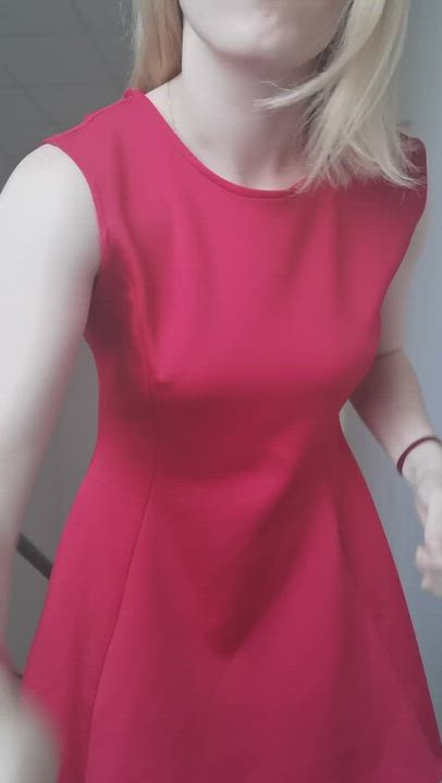 Little red dress | Scrolller