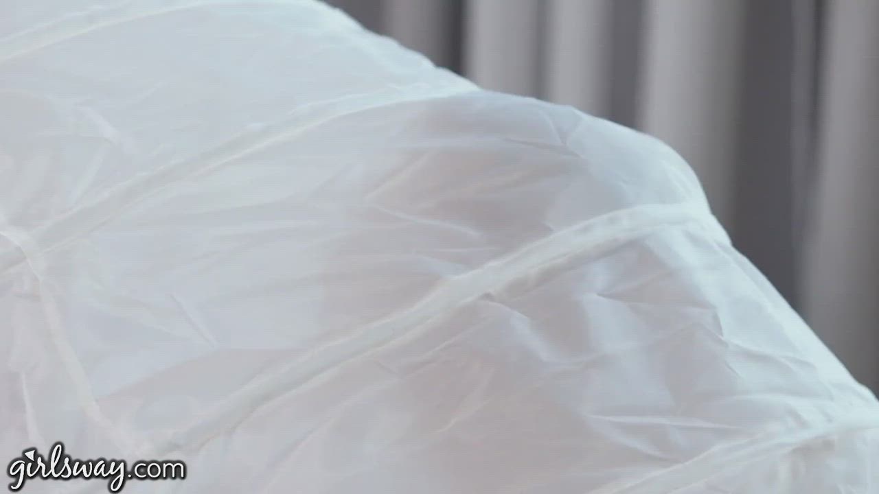 Lesbians Mary Moody | Scrolller