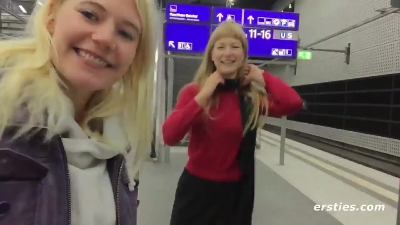 Quick flash! | Scrolller