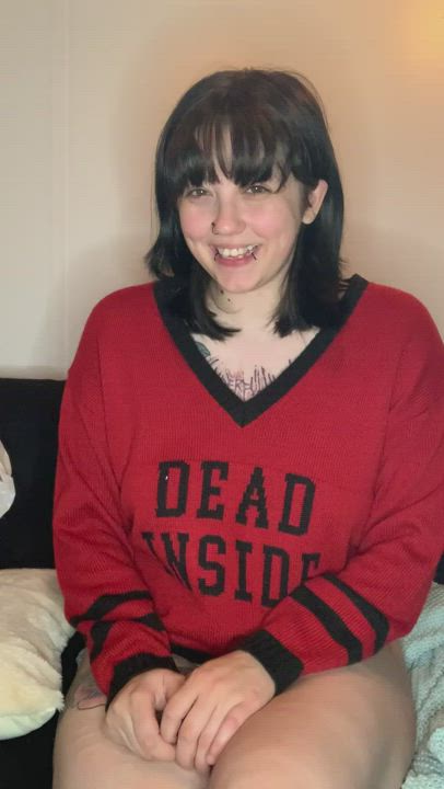 Felt like sharing whats under my sweater | Scrolller