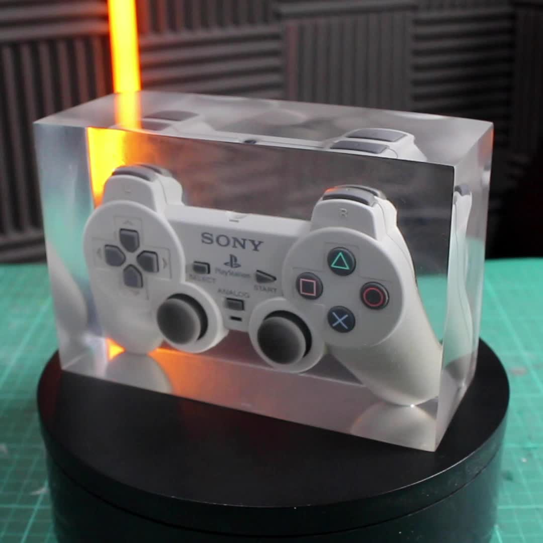I Cast My Old Broken Ps1 Controller I Loved This Console Scrolller