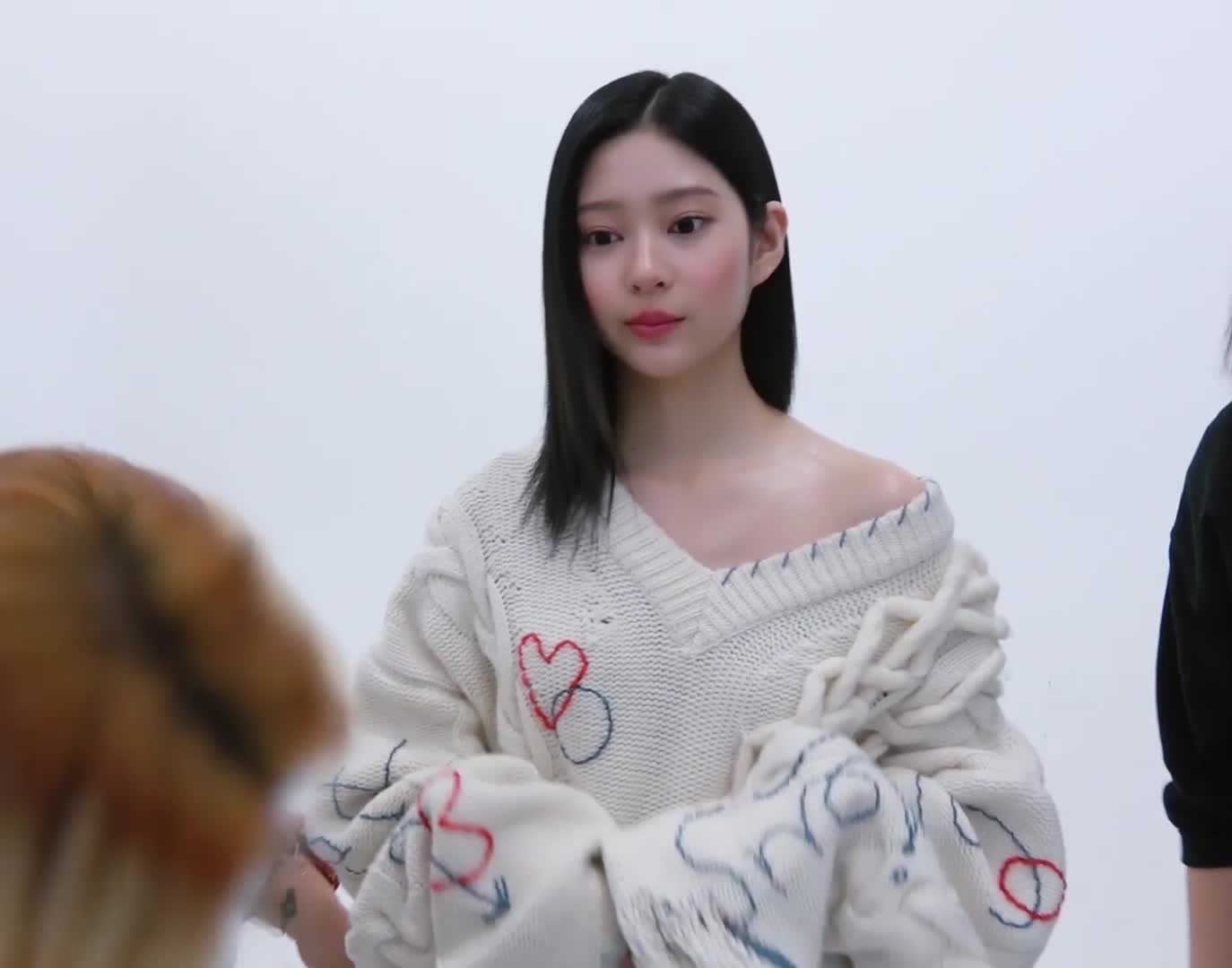 210305 ENOZI Cam+ // Minju | Scrolller