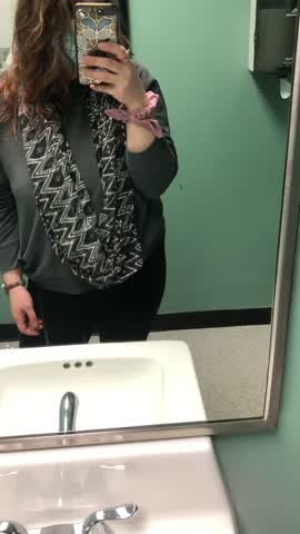 Simple n sexy drop 💋 | Scrolller