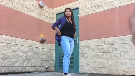 Colombian girl with some very hard kicks | Scrolller