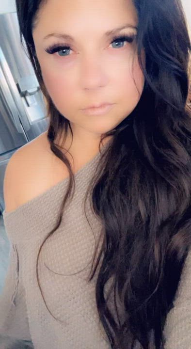 Do you like thicc milfs? | Scrolller