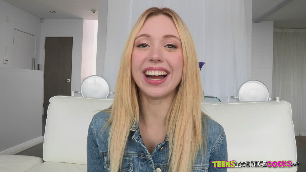 R1hrnymofo Lucy Tyler Scrolller
