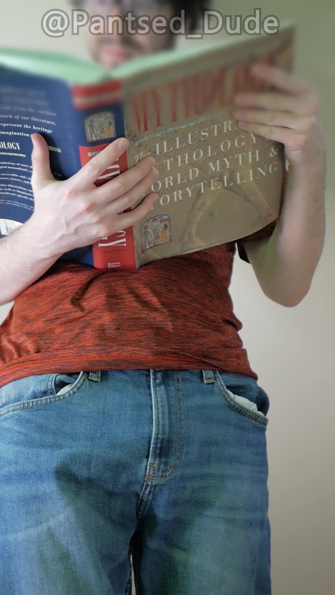 Pantsed while reading | Scrolller