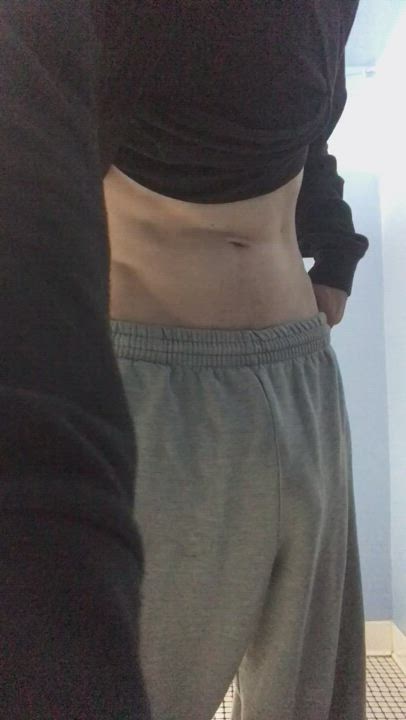 Popping out to say hey! | Scrolller