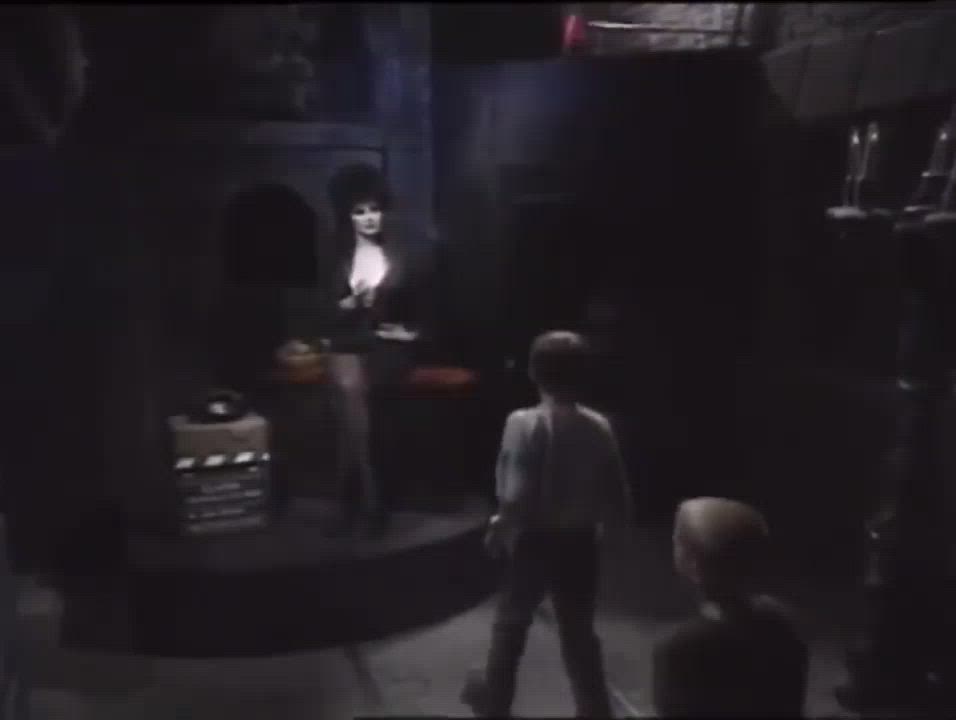 Elvira prank | Scrolller