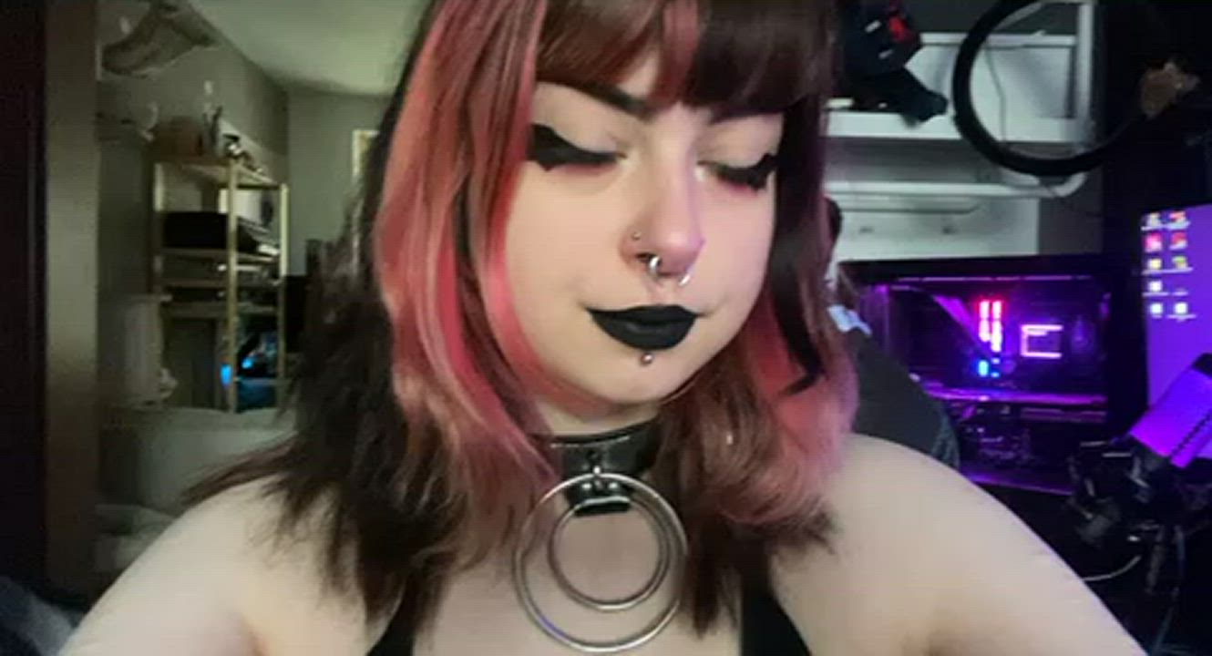 I hope you like my outfit!;3 wait till the end to see whats under my skirt | Scrolller