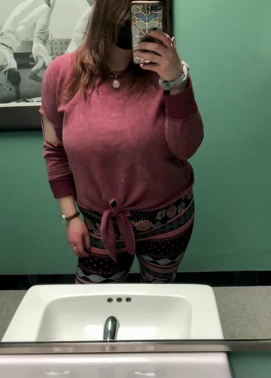 Midday thangs 🎈 | Scrolller