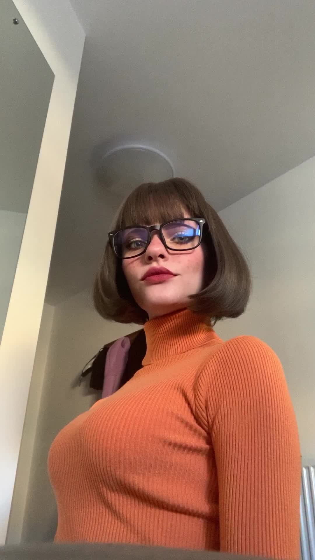 Jinkies! | Scrolller