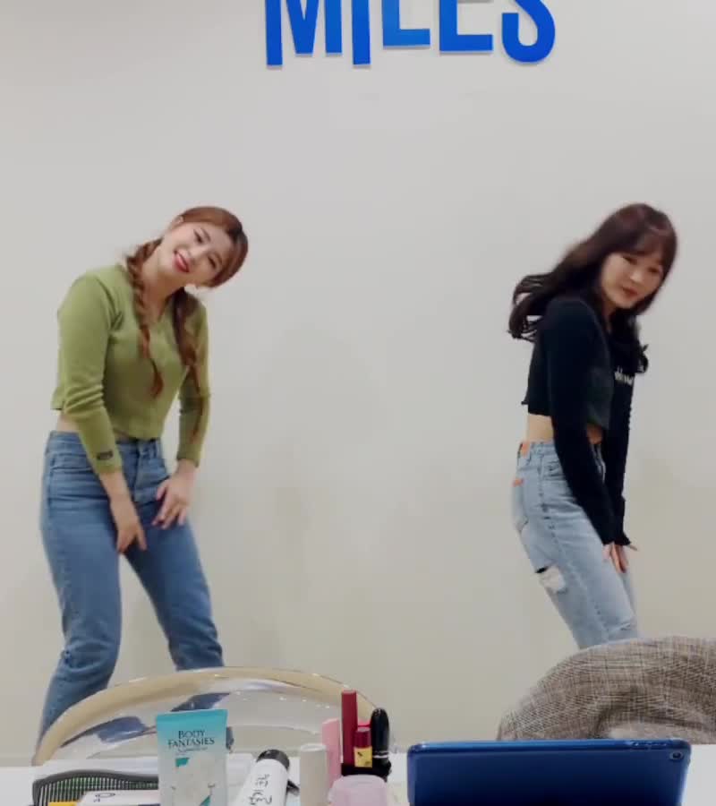 GWSN - Minju & Anne | Scrolller