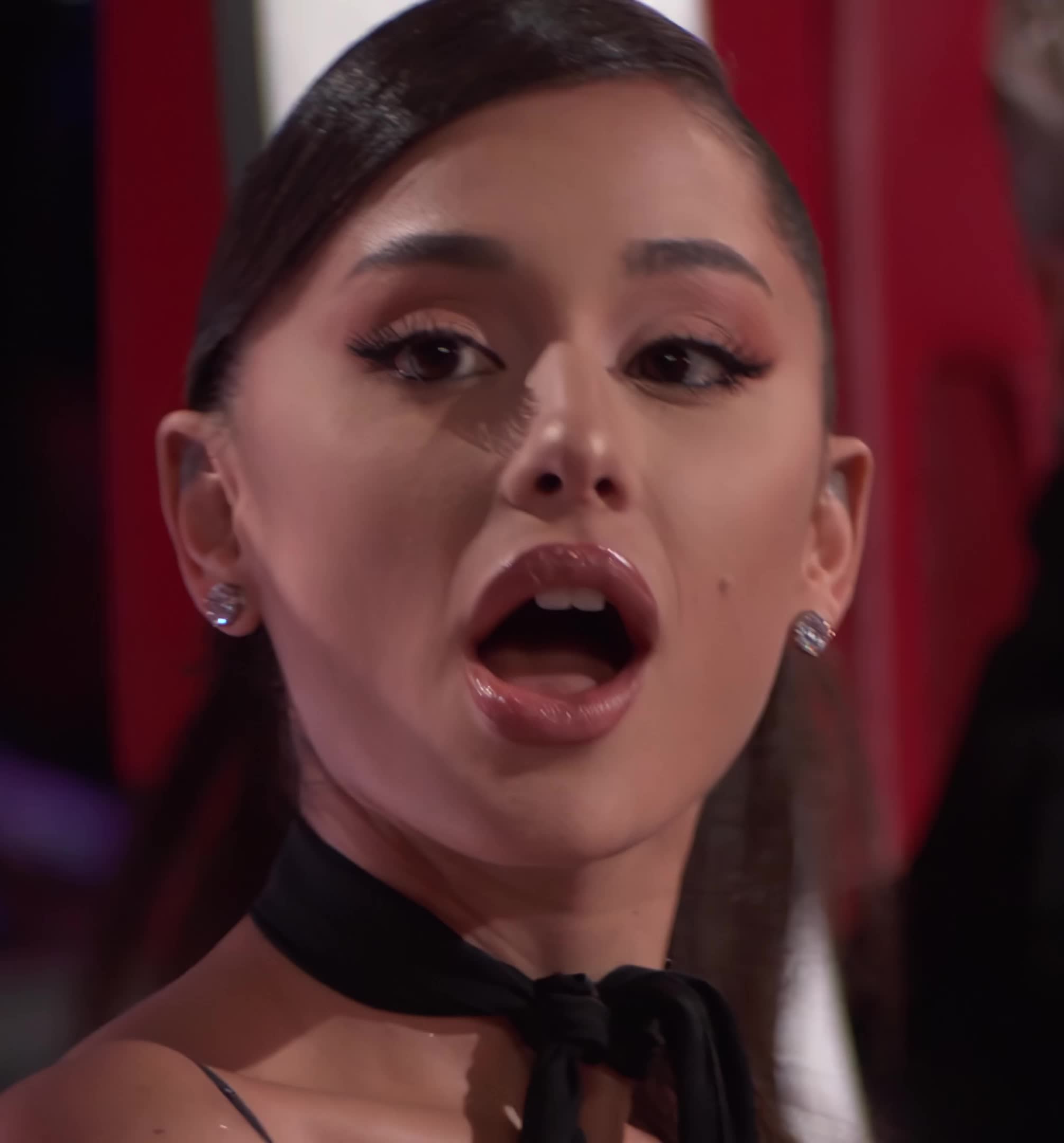 Ariana Grande | Scrolller