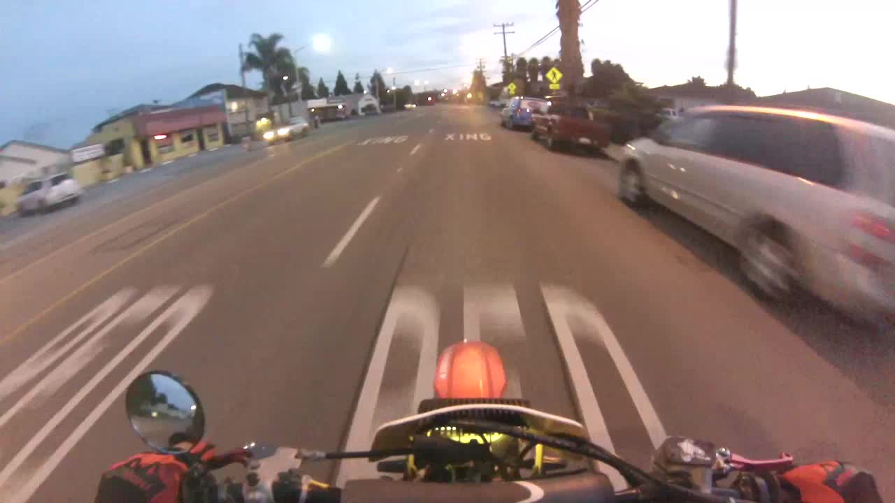 Red light? no problem | Scrolller