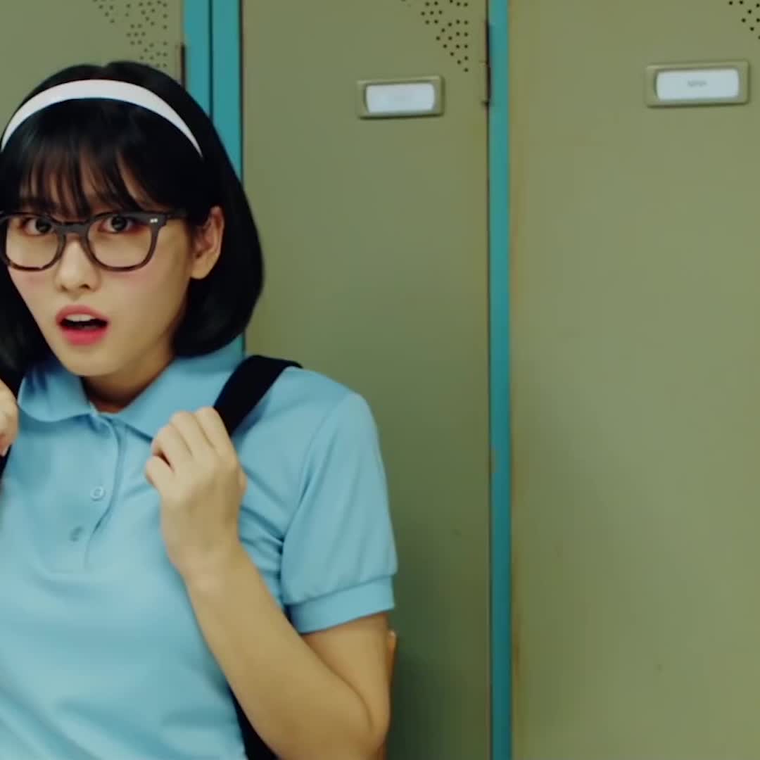 Nerd Momo | Scrolller