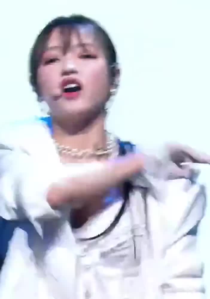 Oh My Girl - Yooa | Scrolller