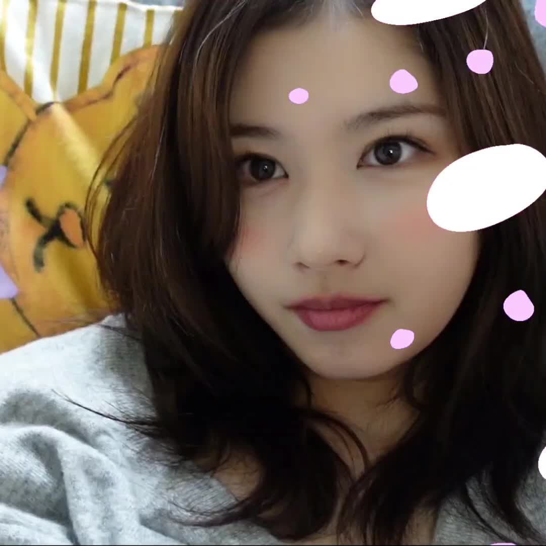Sana | Scrolller